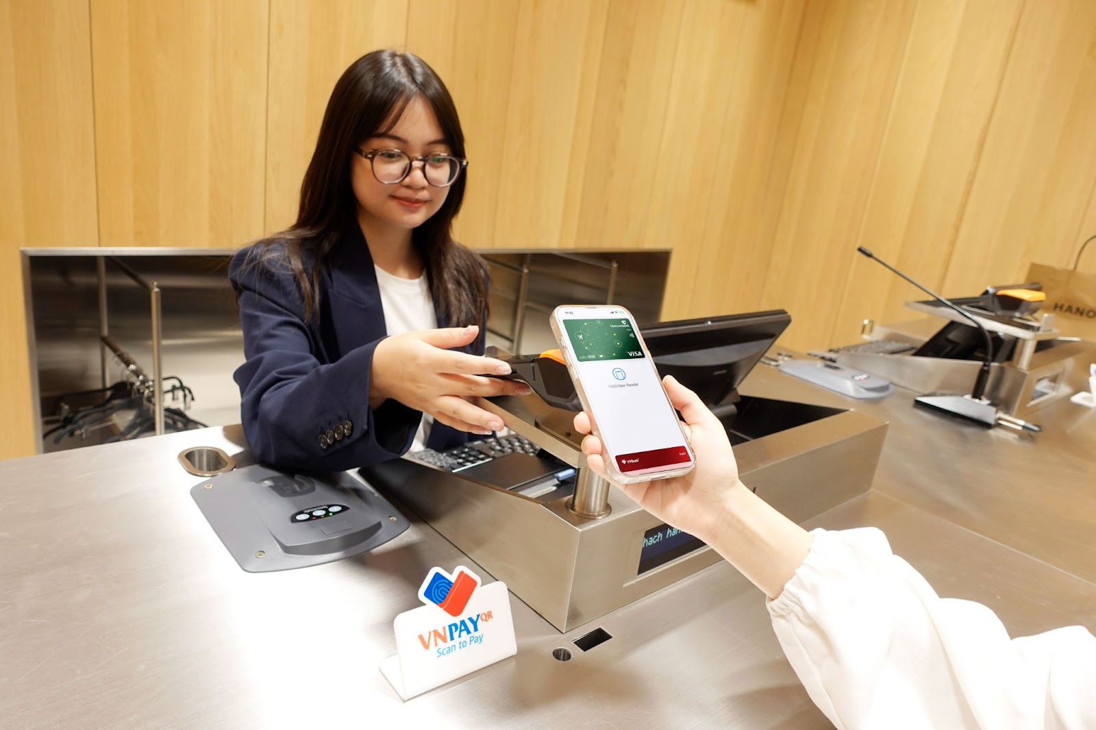 VNPAY SoftPOS là gì? Cách sử dụng VNPAY SoftPOS để thanh toán